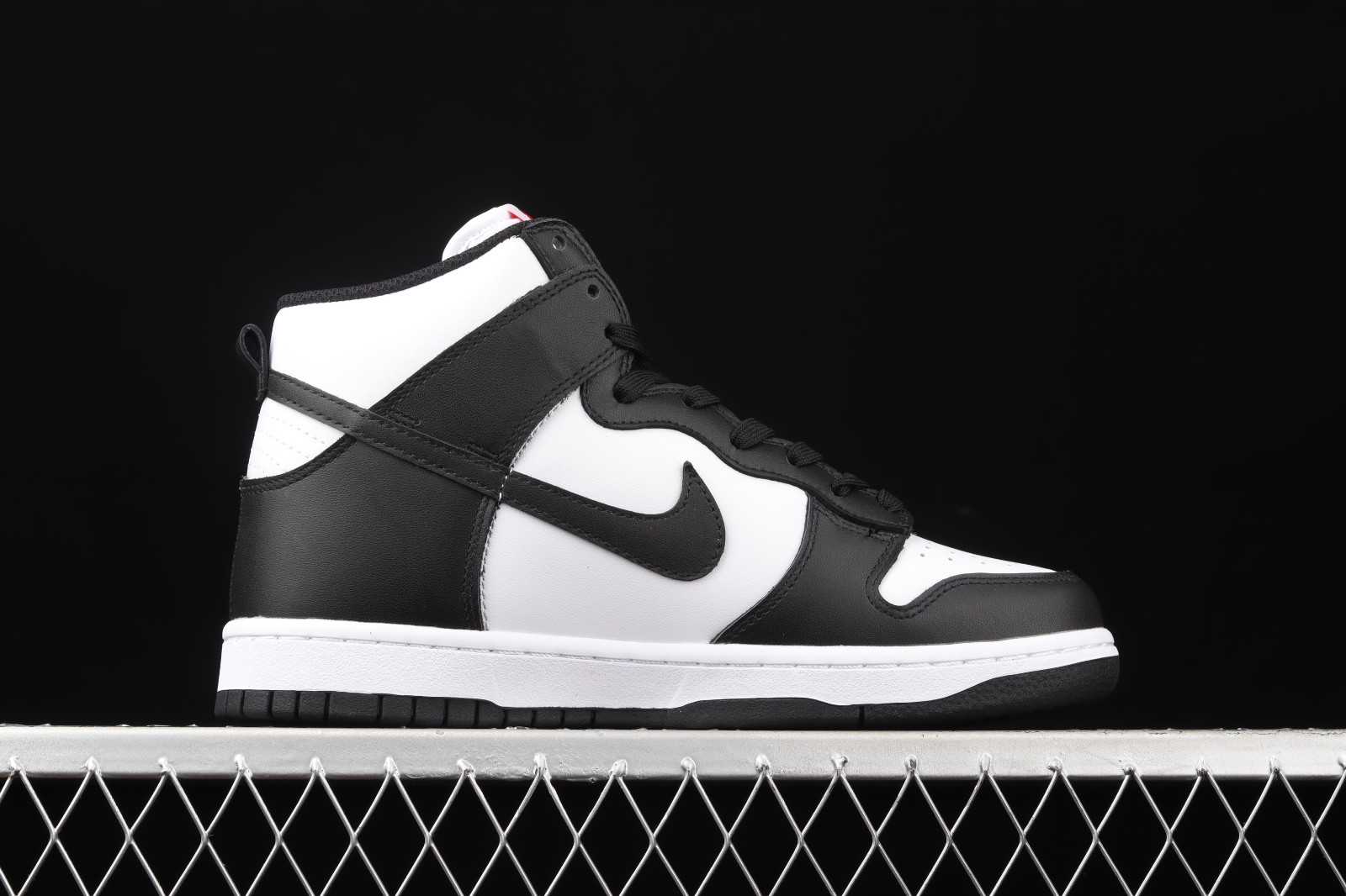 Nike SB Dunk High Panda 2021 Black White University Red DD1869-103 ...